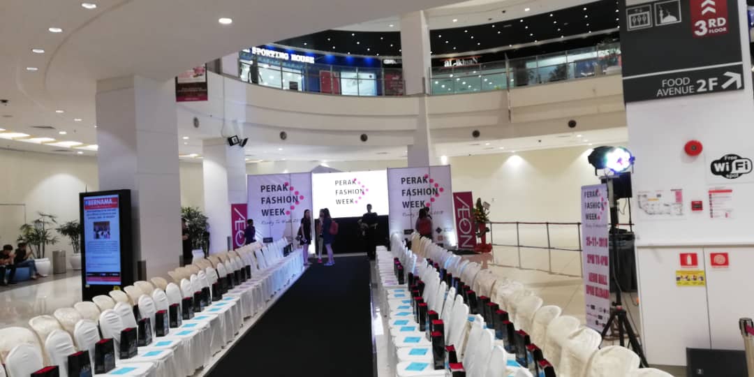 Klebang Aeon Mall Perak Fashion Week 2018 2 – VOXEL LED